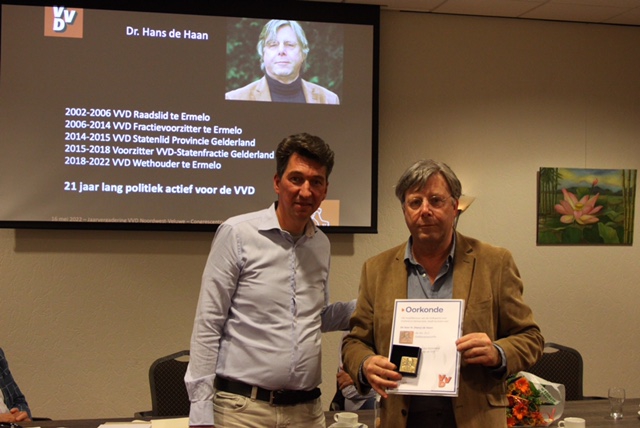 Afscheid van dr. Hans de Haan als wethouder - Ermelosezaken.nl