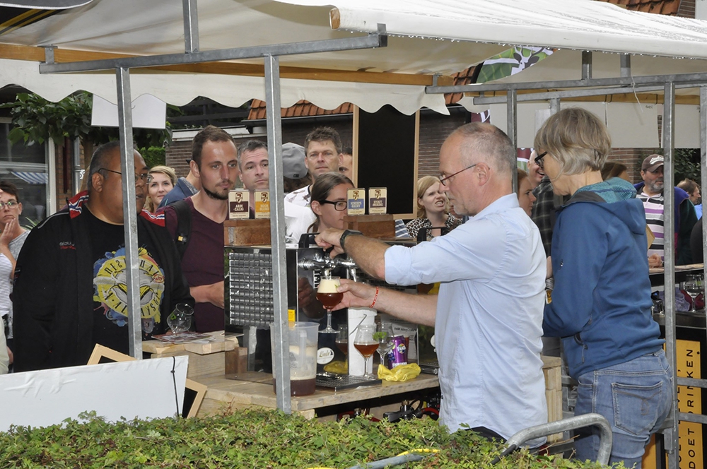 Bierfeest bij Burg Bieren in Ermelo - Ermelosezaken.nl
